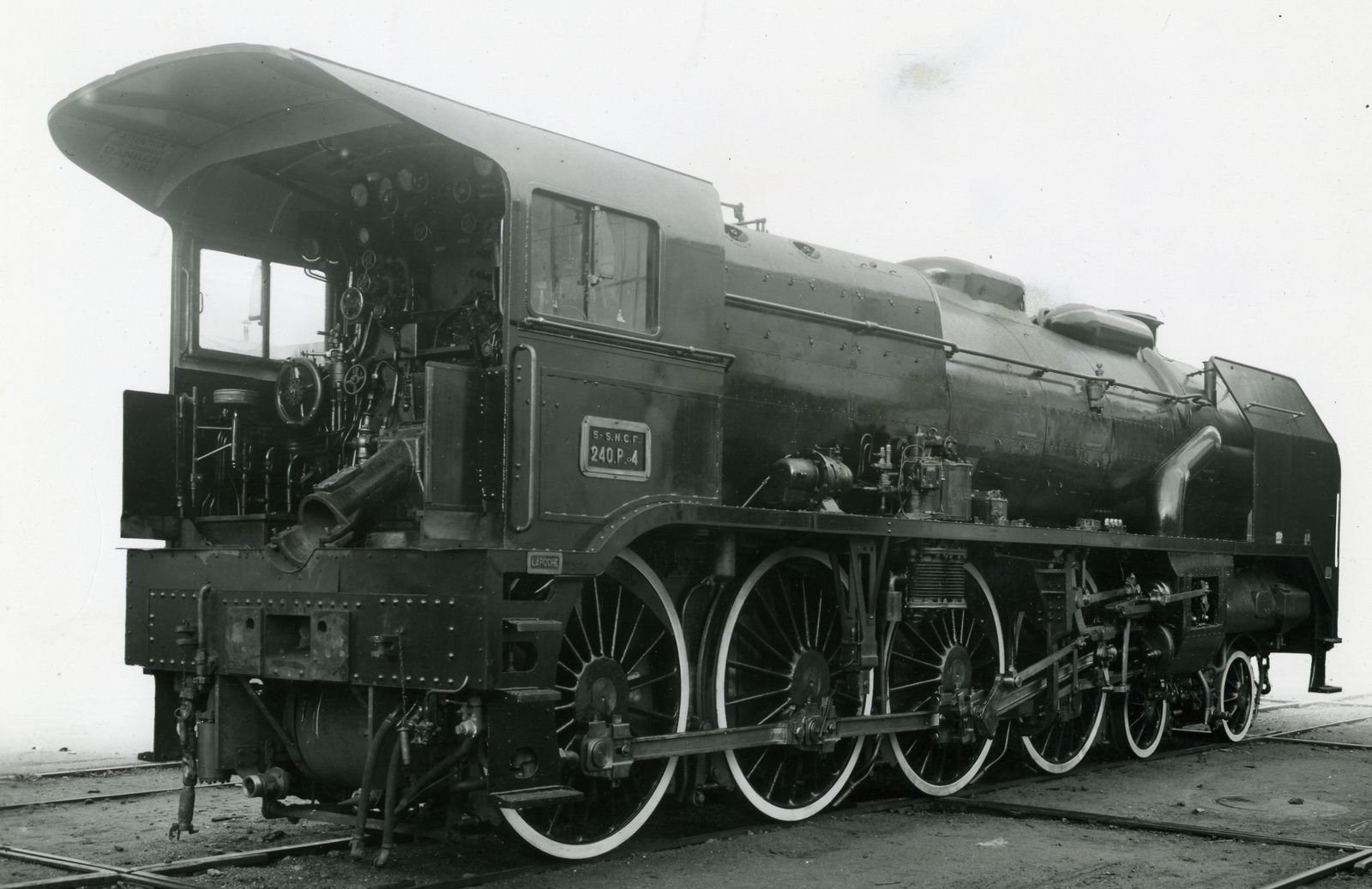 #404988 - safe, artist:panzerschreckleopard, rarity, anthro, g4, 240a ...